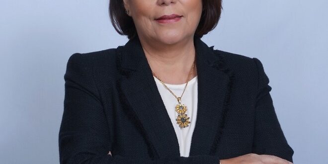 Delia Muñoz Muñoz conoce el perfil profesional de la nueva Decana de la ...